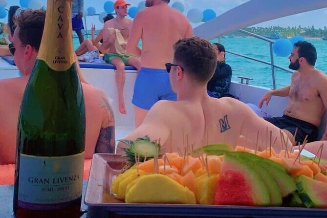 Party Boat / Catamaran Party in Punta Cana - The Sum Up