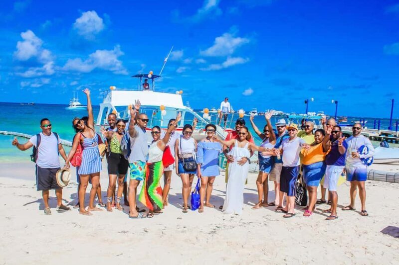 Party Boat in Punta Cana/Free Drinks and transportation inc - FAQ