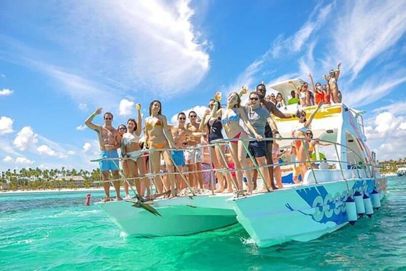 Party Boat in Punta Cana: Music, Drinks, and Fun - Key Points