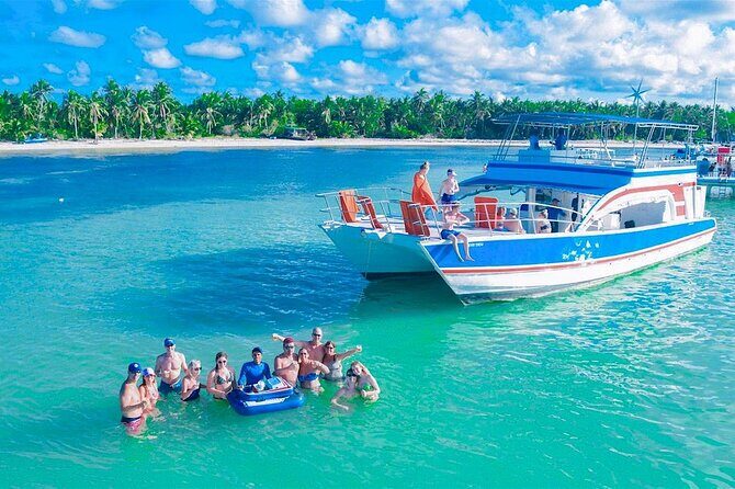 Party Boat /View Dolphins / Snorkling /Free Drinks and Transportation - Key Points