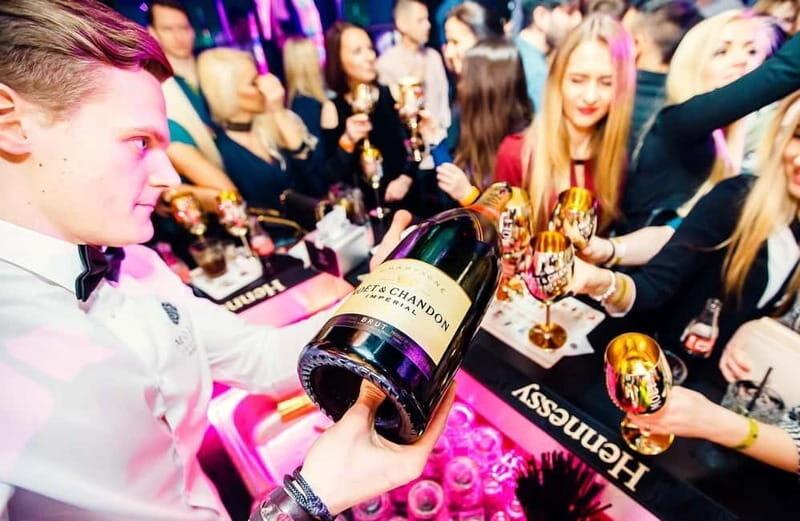 Party Bus & Dancer for 3 hours in Vilnius - Key Points