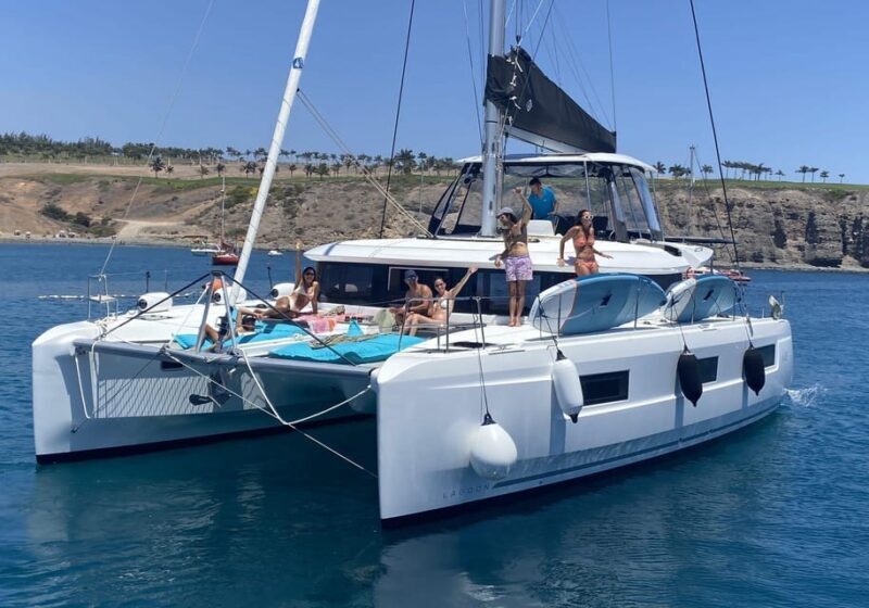Pasito Blanco: Private catamaran excursion with food & drink - A Closer Look at the Catamaran Experience