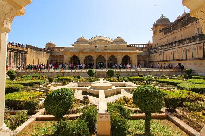 Passage Through Rajasthan - Exploring Udaipur: A City of Palaces and Waterways