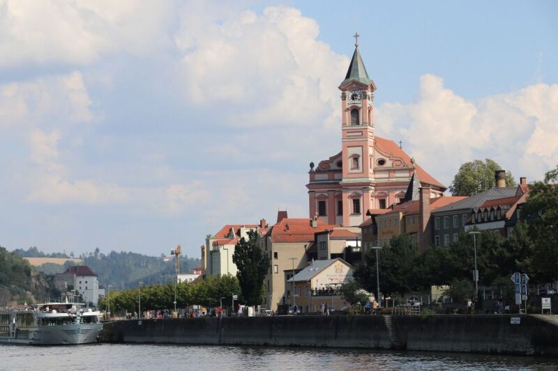 Passau Private Walking Tour with a Professional Guide - Key Points