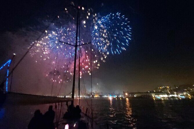 Passing the Year in a Boat with Champagne and Fireworks - An In-Depth Look at the Experience