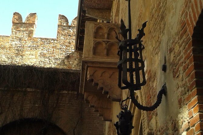 Passionate Verona: Living Romeo and Juliet's Story - Key Points