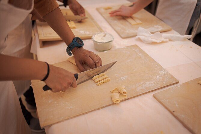 Pasta Cooking Class in Rome - Fettuccine Class in Piazza Navona - Drawbacks and Considerations