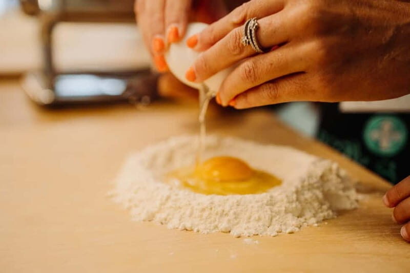 Pasta Making in Rome with a Local Chef, Wine & Gelato - Key Points