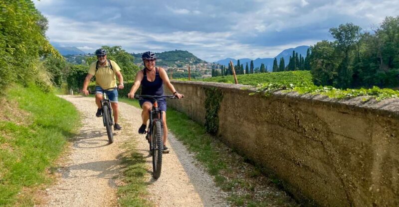 Pastrengo: e-bike tour and wine tasting in the Castle - Discovering the Pastrengo E-Bike and Wine Experience
