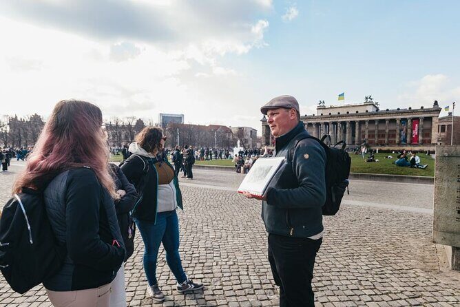 Path of Resistance: Berlins Hidden Holocaust Stories - Key Points