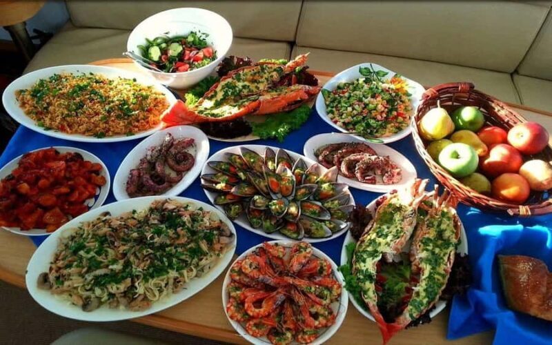 Pattaya: 3 Islands Catamaran Tour with Buffet Lunch - Key Points