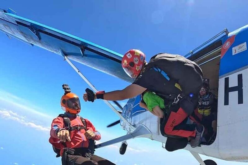 Pattaya-Bangkok Tandem Skydive with Ocean Views - The Experience at a Glance