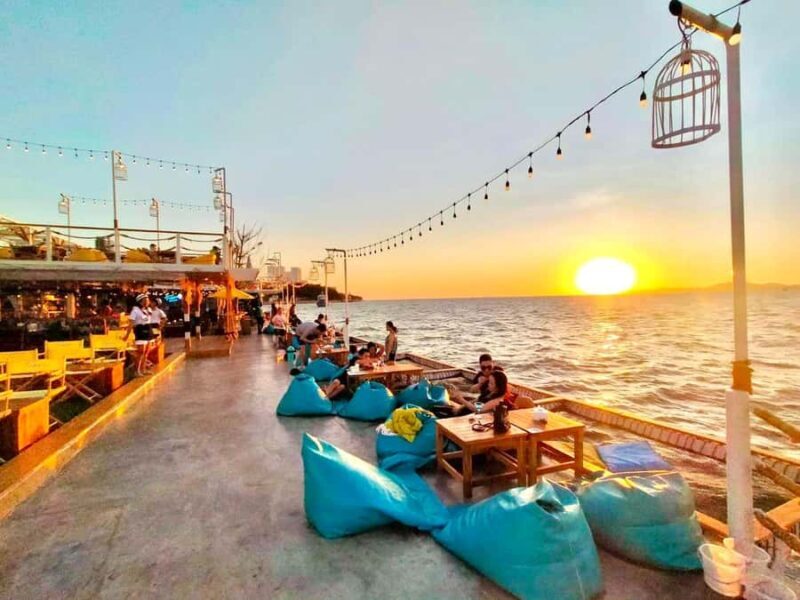Pattaya: Floating Cafe & Optional Squid Fishing - A Closer Look at the Experience