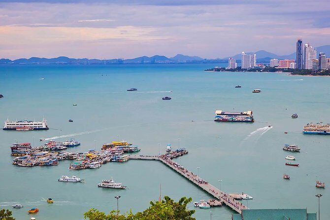 Pattaya Hindu Selfie City Tour with Lunch - Visiting the ISKCON Pattaya Temple: Hindu Landmarks in a Lush Setting