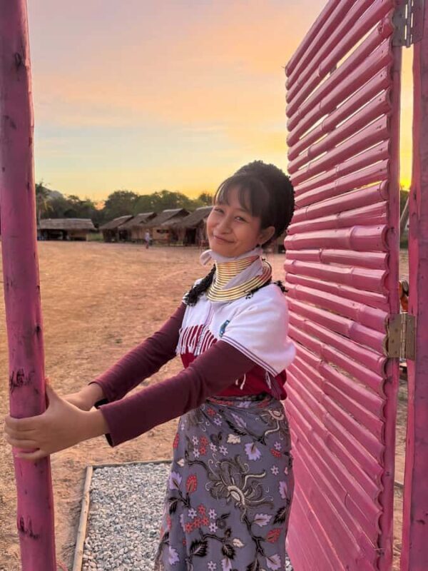 Pattaya Long Neck Tribe Entry Ticket - Discovering the Long Neck Tribe in Pattaya: An Authentic Cultural Experience