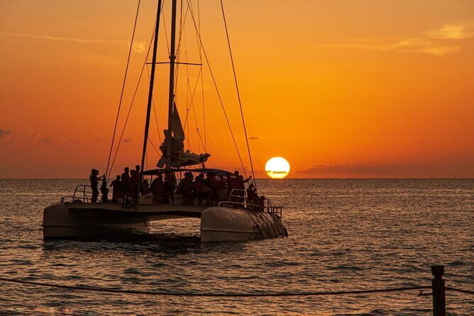 Pattaya Sunset Catamaran Island Hopping with Lunch - Koh Phai: Adventure Time in the Water