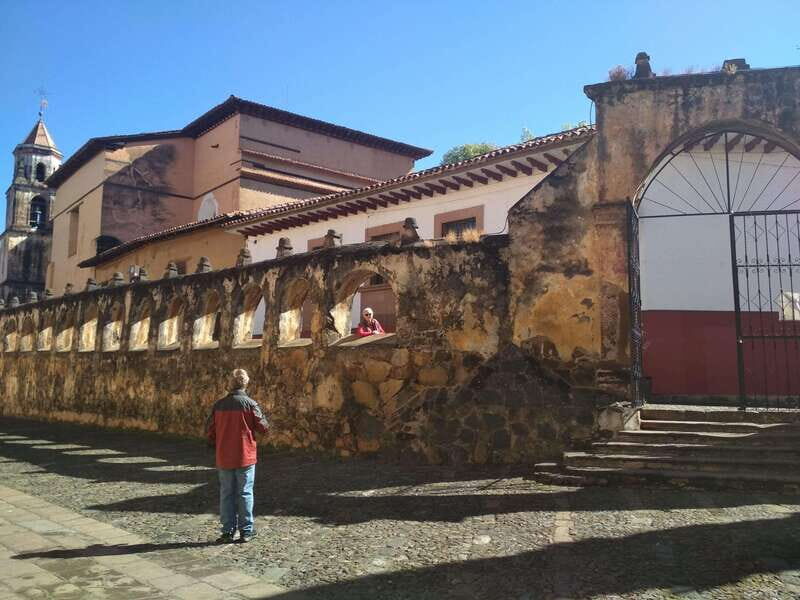 Patzcuaro - Janitzio Tour to watch the "butterfly nets" - The Unique Ice Cream Stop