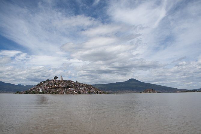 Pátzcuaro Tour From Morelia - Discovering the Charm of Pátzcuaro: A Detailed Review of the Morelia Day Tour