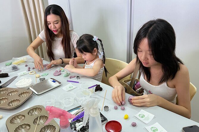 Pau Making Workshop With Dim Sum Tasting and Factory Tour - Who Will Love This Experience?