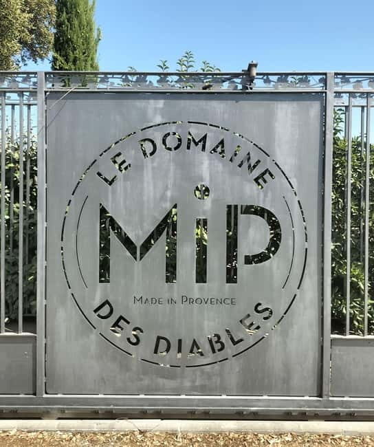 Peaceful Countryside Day : vineyards, food & villages - Who Should Consider This Tour?