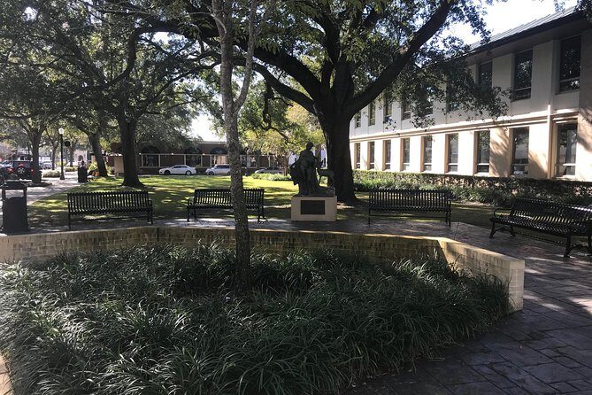 Peacocks, Presidents and Puzzles - The Winter Park Walking Tour + Boat - Practical Details and What to Expect