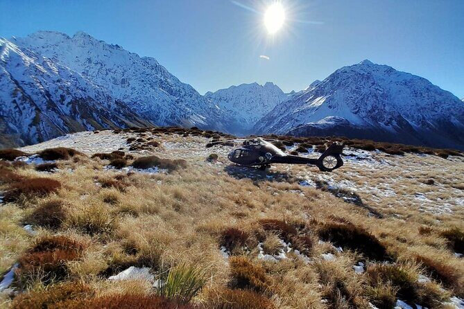 Peak Pursuit: Exploring Canterbury's Alpine Majesty by Helicopter - Key Points