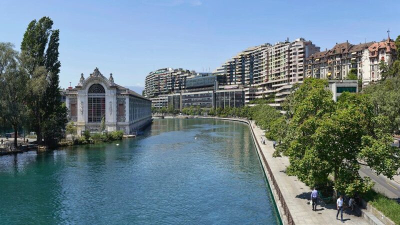 Pearls of Geneva  Family Walking Tour - Key Points