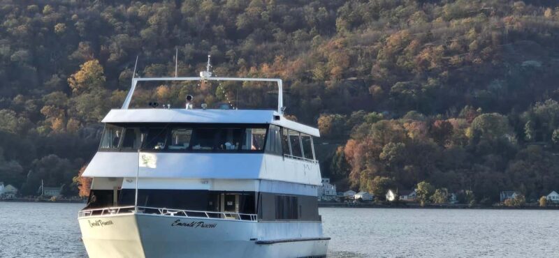 Peekskill: Hudson River Fall Foliage Brunch Cruise - An In-Depth Look at the Cruise Experience