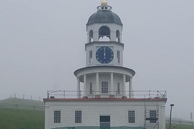 Peggys Cove & Halifax Historic Tour - Transportation & Group Dynamics
