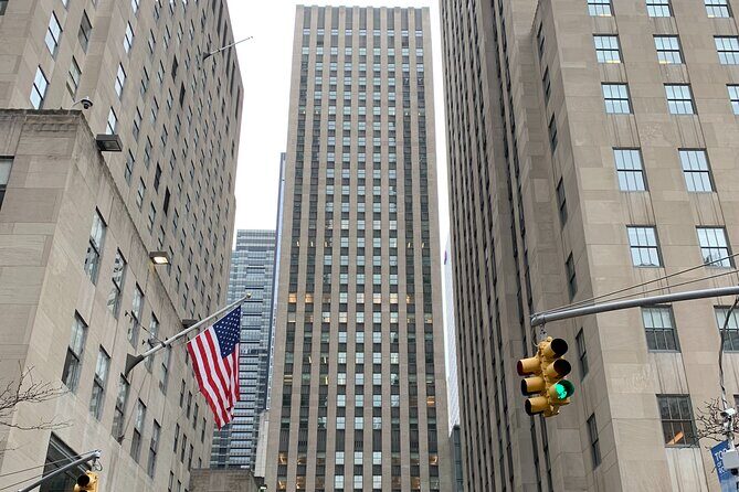 Pelé's New York A Guided Tour of Soccer Legends Life - FAQ