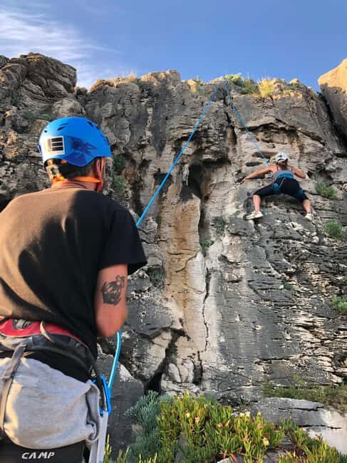 Peniche: Climbing on the beautiful cliffs by the sea. Certified guide. - The Meeting Point & Practicalities