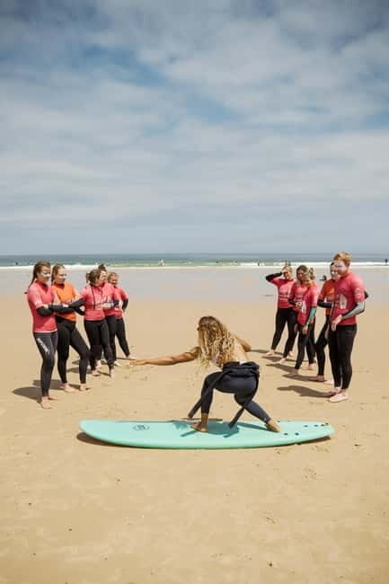 Peniche: Group Surf Lessons - Why It’s a Great Choice for Travelers