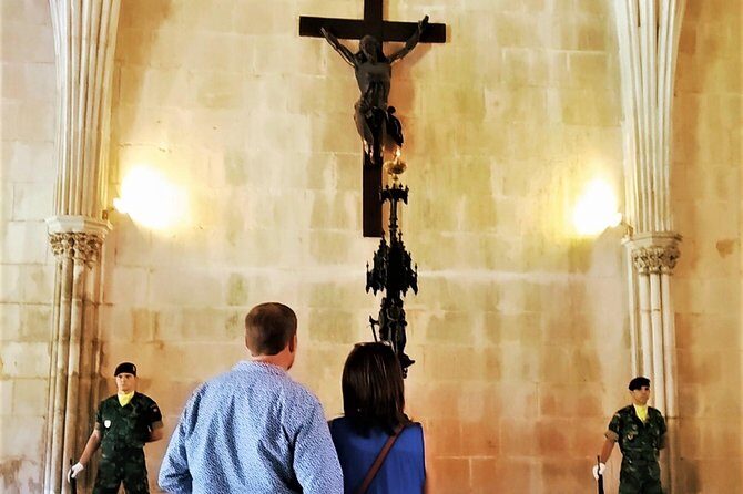 Peniche, Nazaré (big waves), Batalha monestary tour and Óbidos - Authentic Experiences and Genuine Highlights
