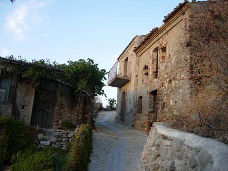 Pentedattilo: Ghost Town Private Walking Tour - FAQ