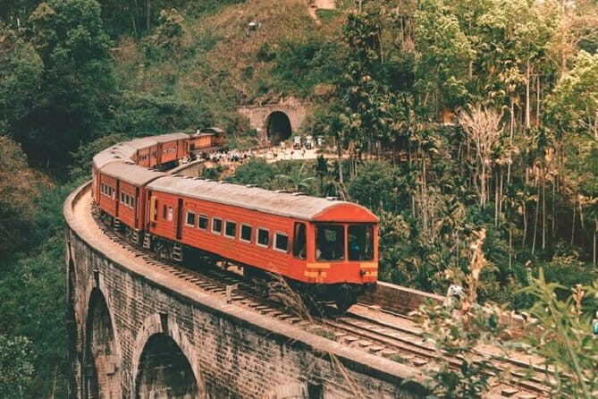 Peradeniya to Nanu Oya train ride on (Train No: 1001 "Denuwara Menike") - FAQ