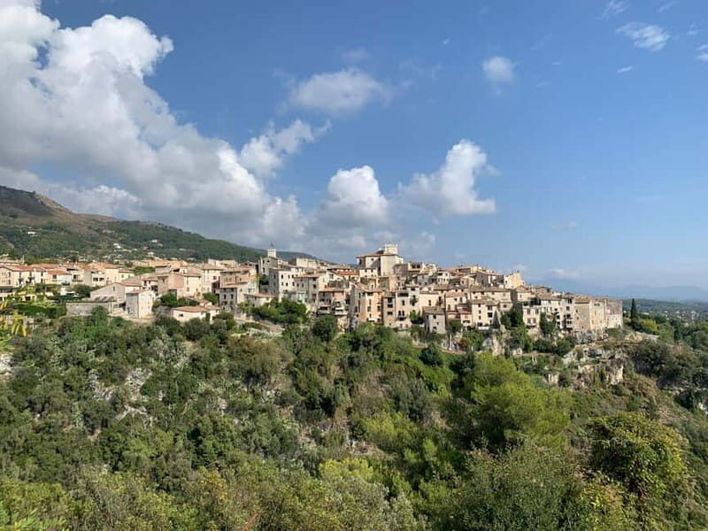 Perched medieval villages, around Nice. - Key Points