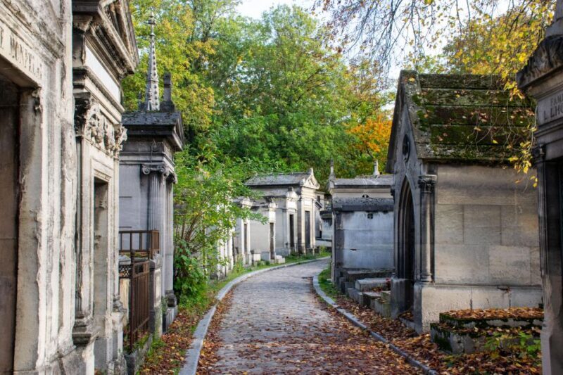 Père Lachaise Cemetery: A Stroll Through Immortal History - Who Should Consider This Tour?