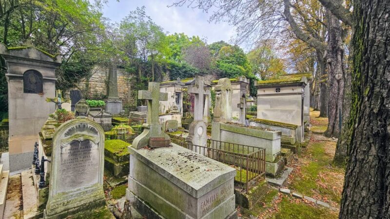 Père Lachaise Cemetery Tour, Tales from the Graves & Crepes - Who Will Appreciate This Tour?