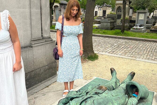 Père Lachaise's Cemetery Celebrities and Ghosts Mystery Tour - Key Points
