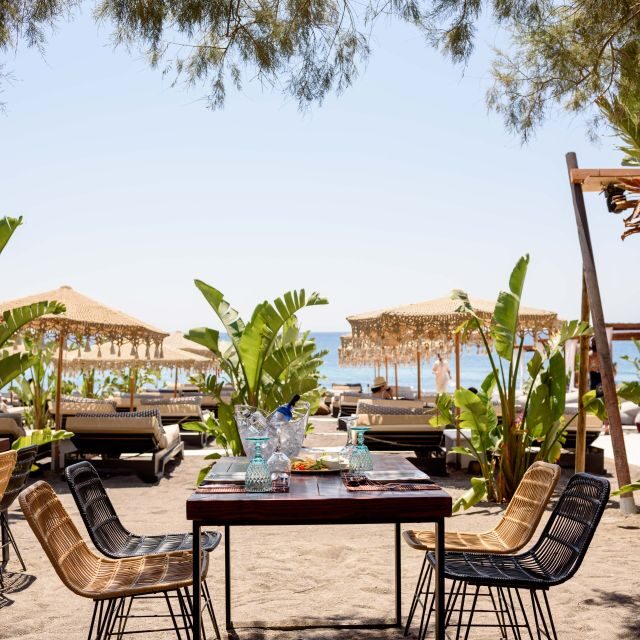 Perivolos Beach: Sun-Bed Experience FortyOne Bar Restaurant - Deep Dive: The Breakdown of Your Day