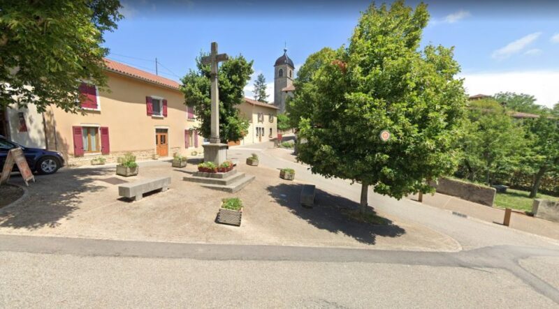 Pérouges: Private Guided Tour of the Medieval Village - Stepping Into History: Exploring Pérouges