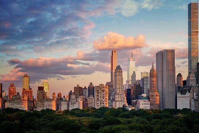 Personalized Experience with your Local Tour Guide - A Closer Look at the Private NYC Tour Experience