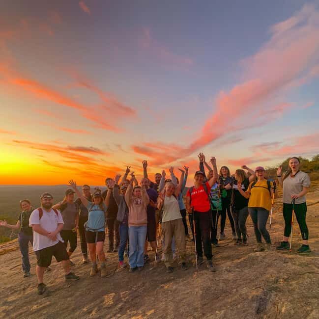 Perth: Sunset & Stargazing Hike with Supper - Key Points