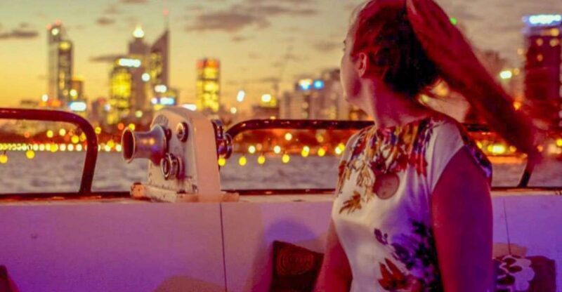 Perth: Swan River Dinner Cruise - An Honest Look at the Swan River Dinner Cruise
