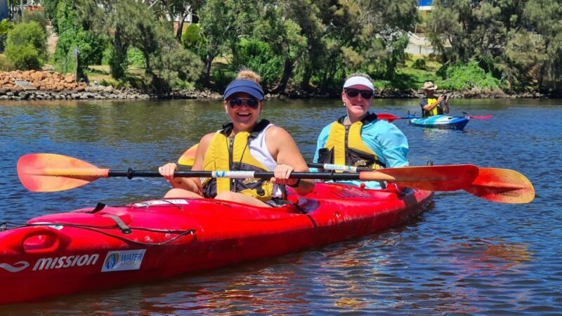 Perth: Swan River Kayaking Tour with Dining and Wine Tasting - Discovering Perth’s Swan River Through Kayaking