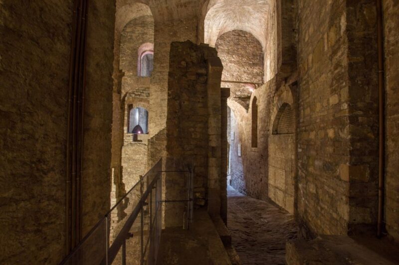 Perugia: Old Town Walking Tour, Piazza IV Novembre - Key Points