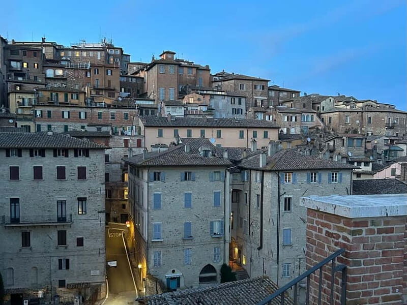 Perugia: Sunset Walking Tour with Chocolate/Gelato Tasting - The Sum Up