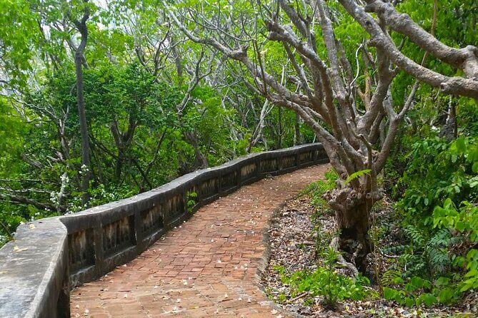 Petchaburi Highlights Khao Luang Cave, Palaces & Temples Group Tour from Hua Hin - FAQ