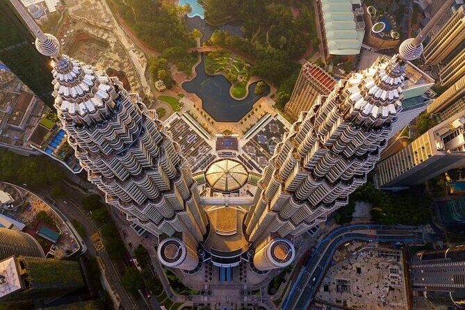 Petronas Twin Tower Skybridge View & Dining Experience Tour with Local Host - A Detailed Look at the Experience