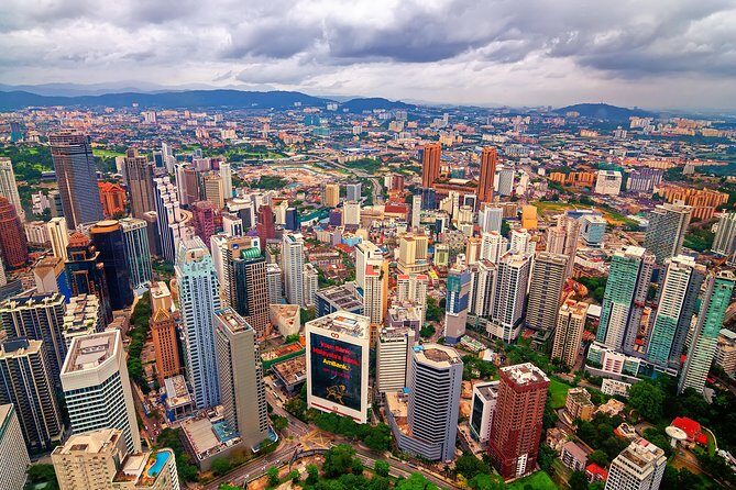 Petronas Twin Towers Skybridge and Kuala Lumpur City Tour - Key Points